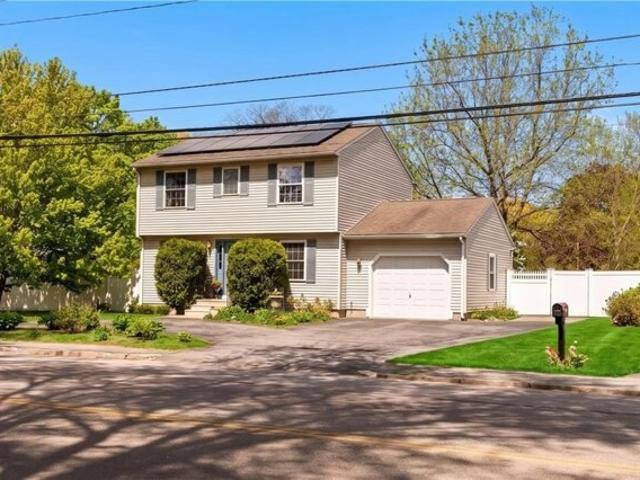 Sandy Ln, Warwick, Home For Sale
