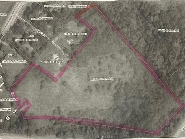 Sandy Ln, Brownsville, PA 15417