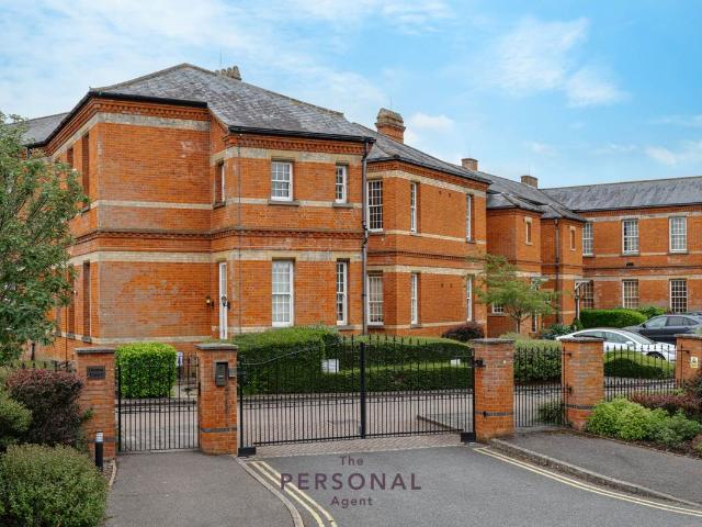 Sandy Mead, Epsom KT19, 2 bed flat to rent, £1,850 pcm | PrimeLocation