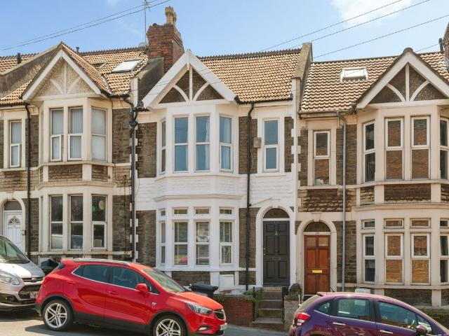Sandy Park Road, Bristol BS4, 4 bed link detached house to rent, £2,600 pcm | PrimeLocation