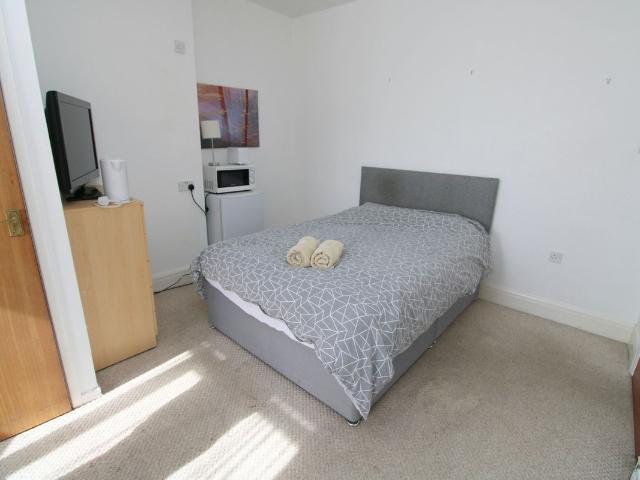 Sandy Shores Guest House, River Street, Rhyl LL18, Room to rent, £650 pcm | PrimeLocation