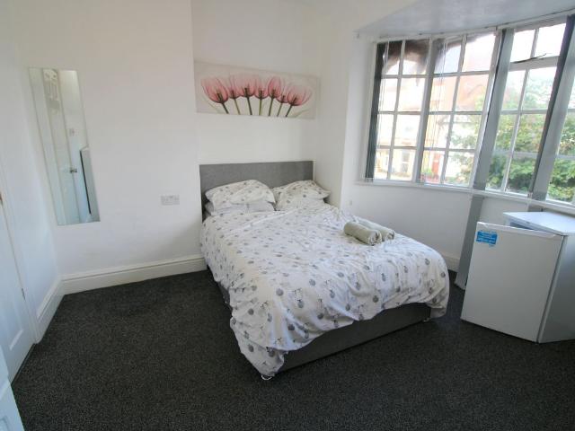 Sandy Shores Guest House, River Street, Rhyl LL18, Room to rent, £650 pcm | PrimeLocation