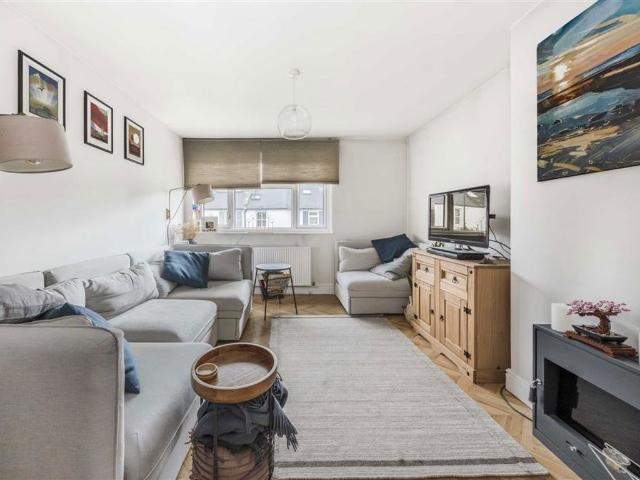 Sandycombe Road, Kew TW9, 2 bed flat to rent, £2,200 pcm | PrimeLocation