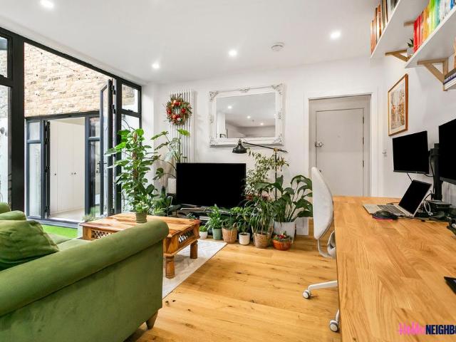 Sandycombe Road, Richmond, London, TW9
