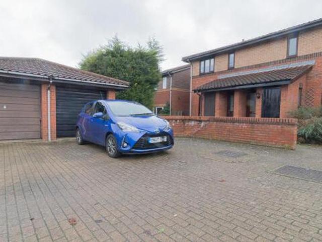Sandywell Drive, Downhead Park, 3 Bedroom Terraced