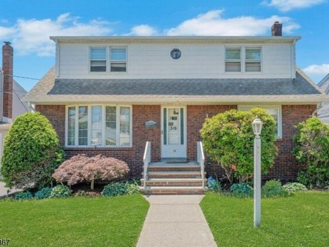 Sanford Ave, Lyndhurst, Home For Sale