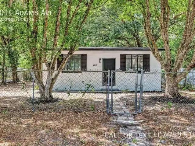 Sanford House for Rent – Bright Interior, New Appliances, Full.