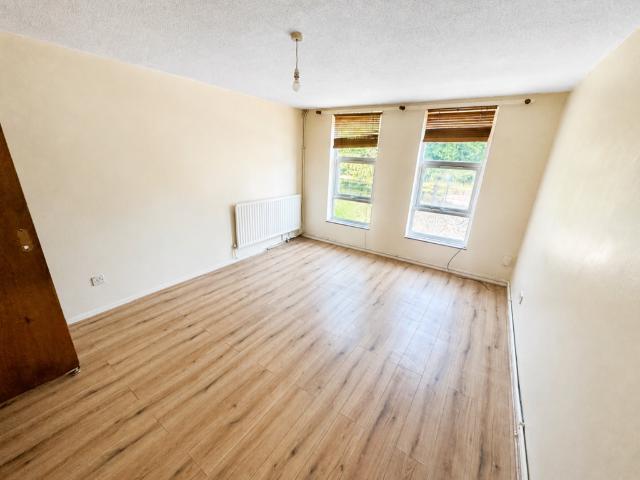 Sanford Walk, LONDON N16 3 bed end of terrace house to rent £3,500 pcm £808 pw
