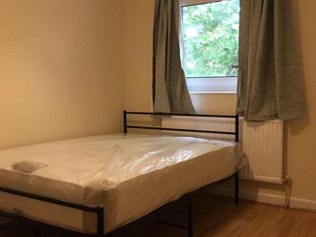 Sabella Court, Mostyn Grove, London E3, 3 bed maisonette to rent, £2,725 pcm | PrimeLocation