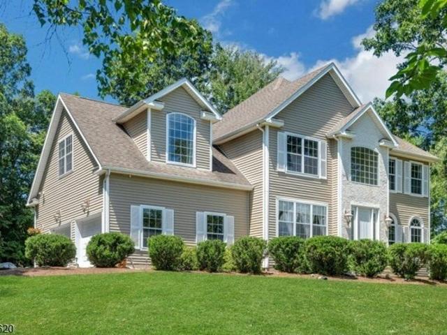 Sabine Ln, Hardyston, Home For Sale