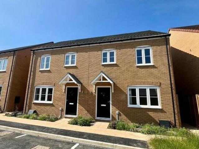 Sabrina Close, Gloucester, 3 Bedroom Semi detached