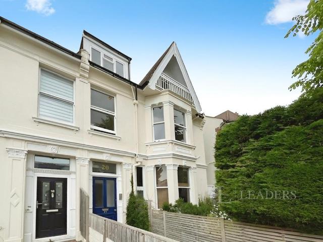 Sackville Gardens, Hove, BN3 2 bed flat to rent £1,475 pcm £340 pw