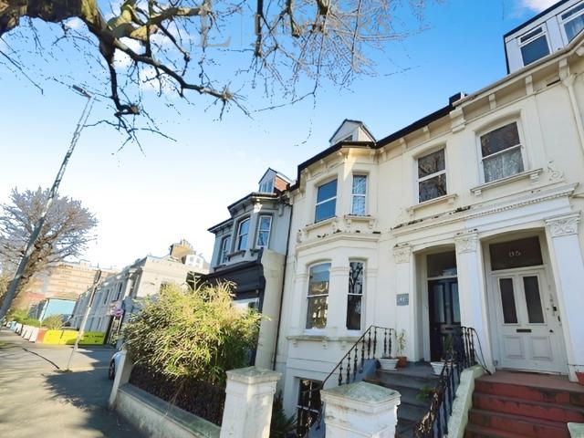 Sackville Road, BN3 4 bed flat to rent £1,995 pcm £460 pw