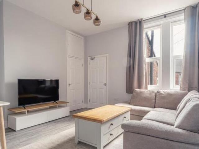 Sackville Road, Newcastle Upon Tyne, 4 Bedroom Flat