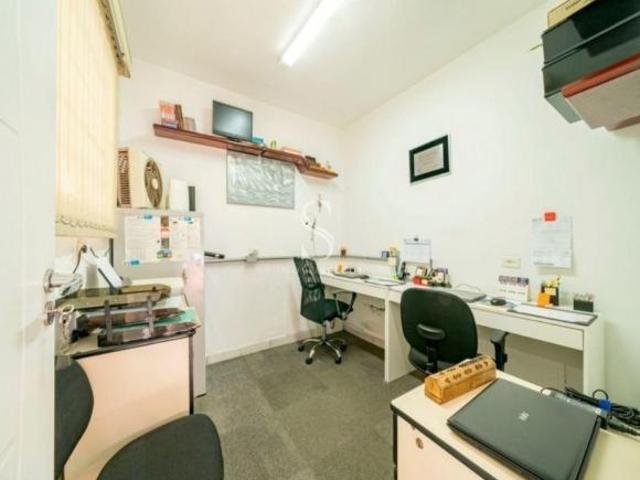 SACOMÃ CASA ASSOBRADADA DE 160m² COM 3 QUARTOS, 3 SUITES E 2 VAGAS Á VENDA