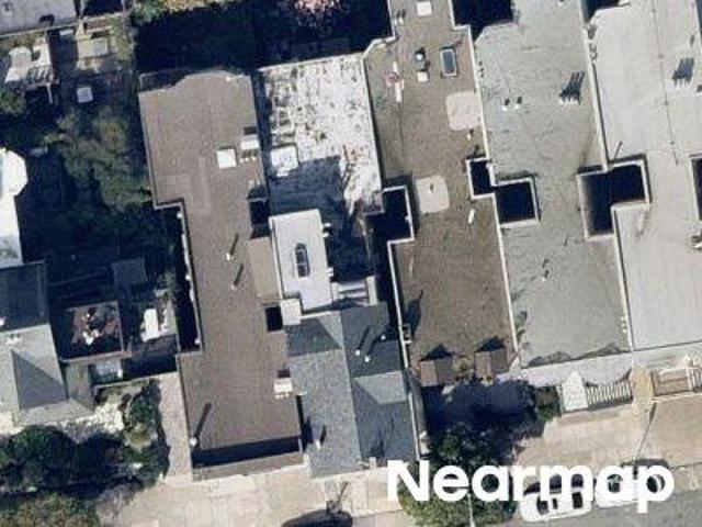 Sacramento St