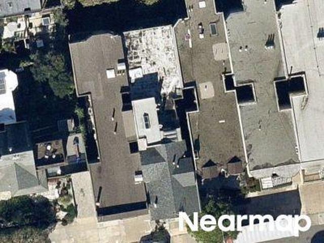 Sacramento St