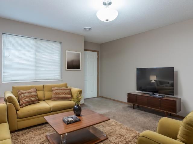Saddle Creek Townhomes