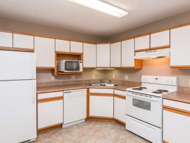 Saddle Creek Townhomes 2 Bedroom Home for Rent at 5415 W 57th St, Sioux Falls, SD 57106