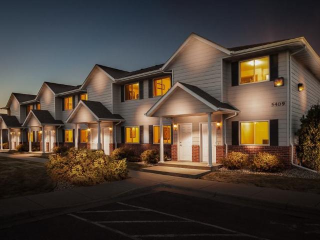 Saddle Creek Townhomes 2 Bedroom Home for Rent at 5415 W 57th St, Sioux Falls, SD 57106