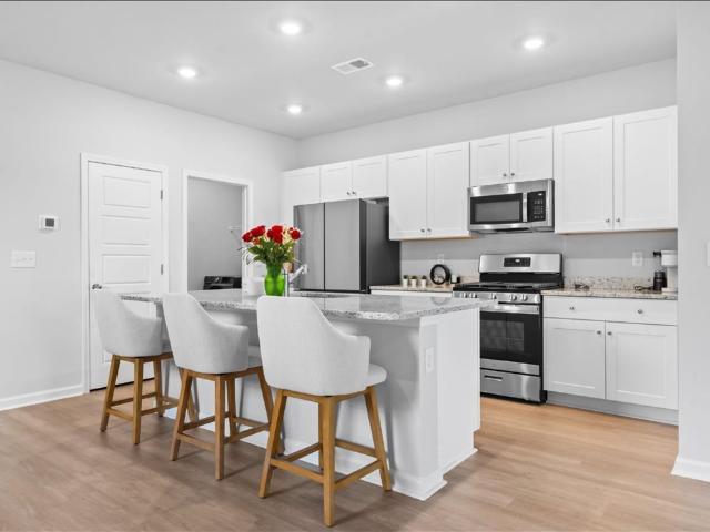 714 Colt Ct