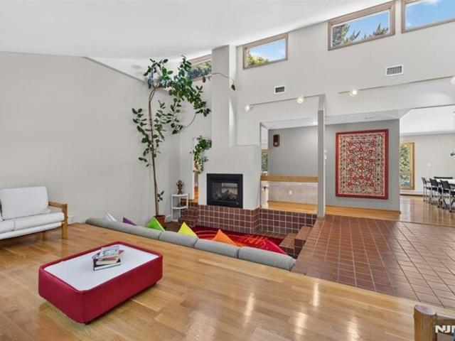 Saddle River Rd, Fair Lawn, Home For Sale