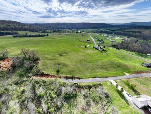 Saddlebrook Dr, Sparta, TN 38583