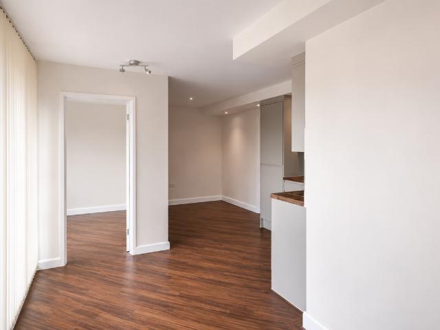 Saddlers Place, Prince Regent Road, Hounslow TW3, 1 bed flat to rent, £1,550 pcm | PrimeLocation