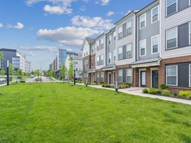 Sadie Cir Apt,union Twp, Condo For Sale