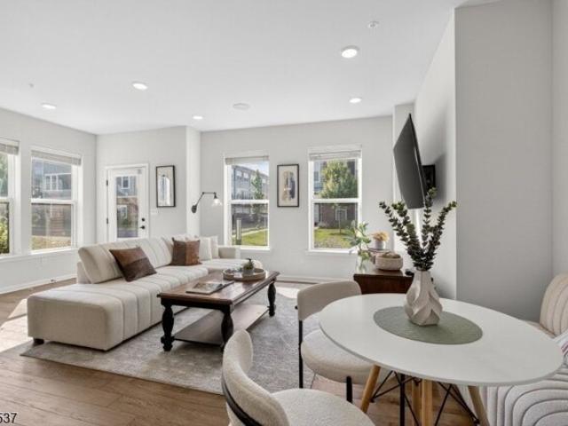 Sadie Cir Unit,union Twp, Condo For Sale