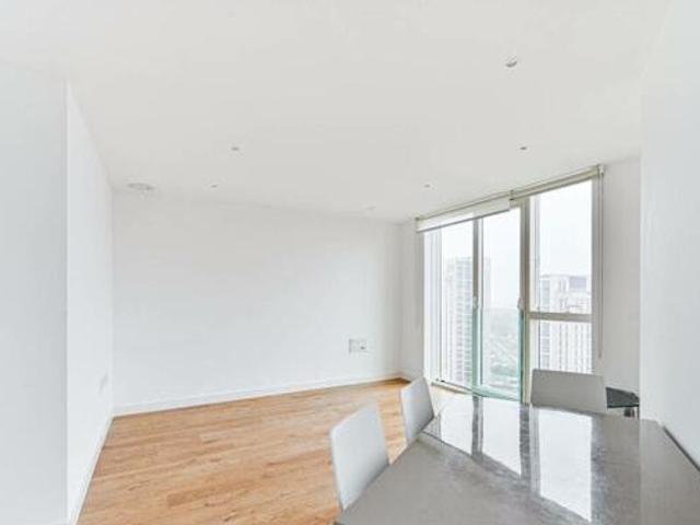 Saffron Central Square, East Croydon, 1 Bedroom Flat