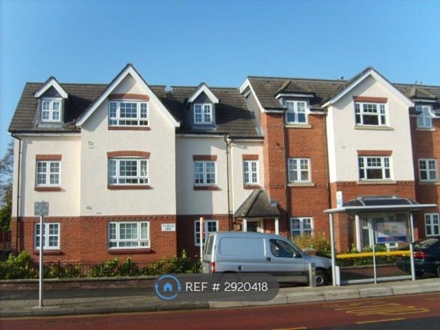 Sagars Road, Wilmslow SK9, 2 bed flat to rent, £1,050 pcm | PrimeLocation