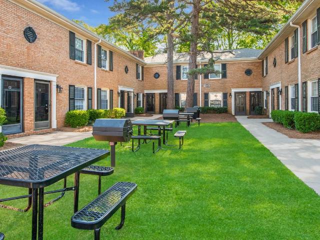 Sage Pointe Apartments 2 Bedroom Apartment for Rent at 4333 Cinderella Road, Charlotte, NC 28213 Hidden Valley