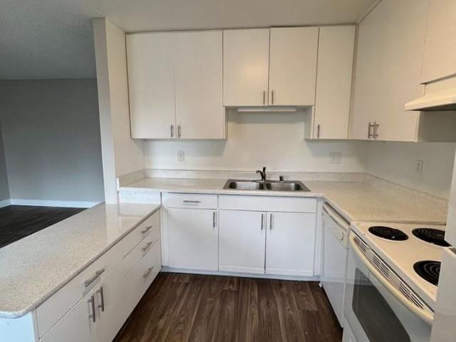 Sage View Apts 2 Bedroom Apartment for Rent at 1920 E Grand Ave, Escondido, CA 92027 Midway