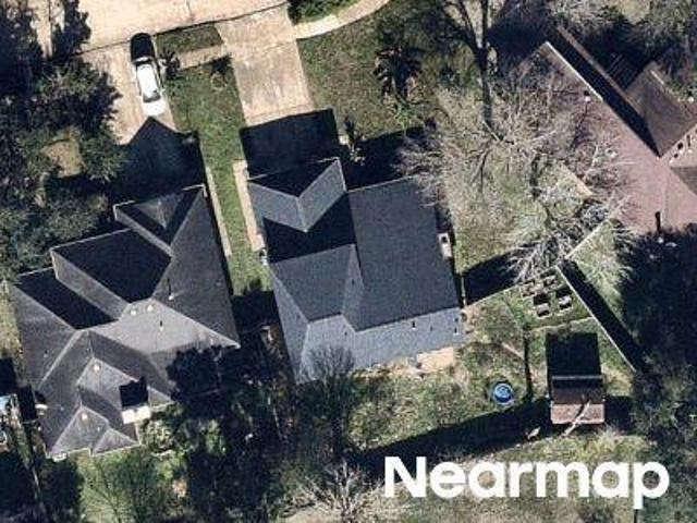 Sagecroft Dr