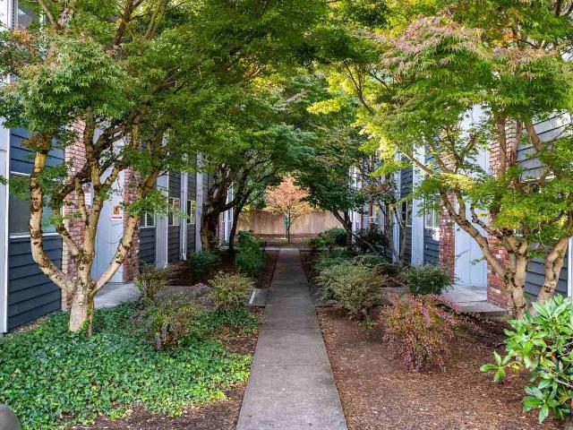 SAGEWOOD ESTATES 2 Bedroom Apartment for Rent at 865 Ne 122nd Ave, Portland, OR 97230 Hazelwood