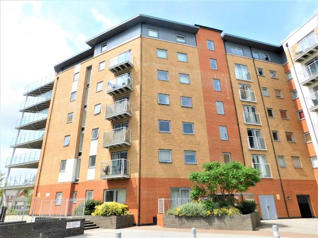 Sail House, Ship Wharf, Colchester, Essex CO2, 2 bed flat to rent, £1,275 pcm | PrimeLocation