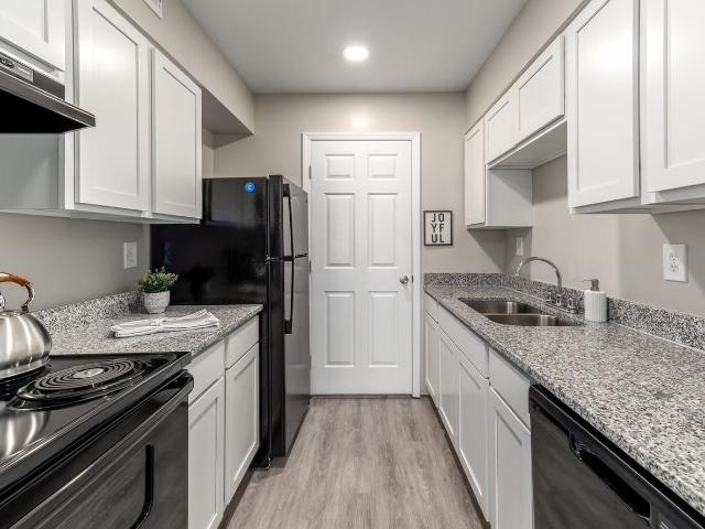 Sailboat Bay 1 Bedroom Apartment for Rent at 5417 Albemarle Road, Charlotte, NC 28212 Sheffield Park