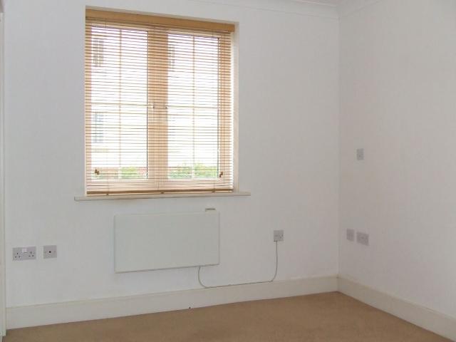 Saines Road, Flitch Green, Dunmow CM6, 2 bed flat to rent, £1,295 pcm | PrimeLocation