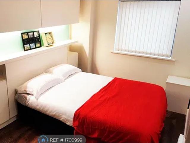Sainsbury's Local, 89 Navigation Street, Park Central, B5 4AX, United Kingdom | 2 bed apartment for rent #166650519 | Rentberry