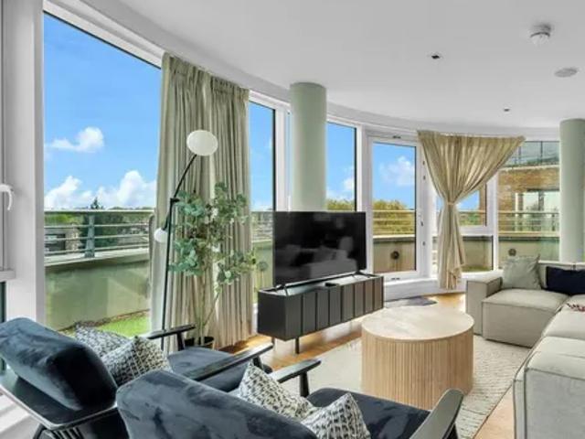 Sainsbury's Local, 8 Kew Bridge Road, Brentford, TW8 0FJ, United Kingdom | 3 bed house for rent #167774900 | Rentberry