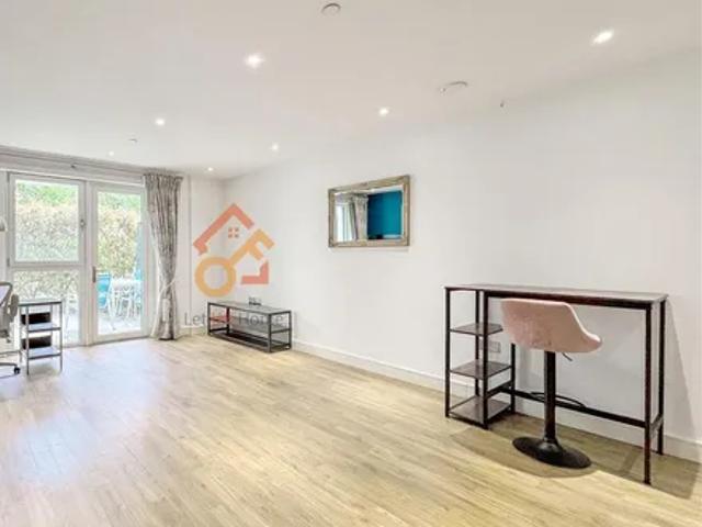 Sainsbury's, Wandsworth Road, London, SW8 2EW, United Kingdom | 2 bed apartment for rent #167887700 | Rentberry