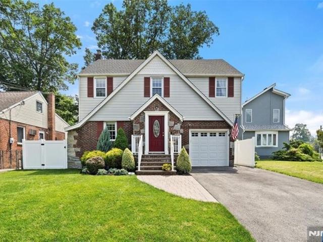 Saint Ann Pl, Rochelle Park, Home For Sale