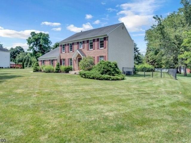 Saint Andrews Dr, Washington Township, Home For Sale