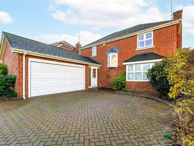 Saint Andrews Gardens, Cobham, Surrey KT11, 4 bed detached house to rent, £4,250 pcm | PrimeLocation