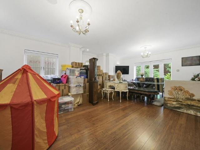 Saint Davids Drive, Egham TW20 7 bed house to rent £5,900 pcm £1,362 pw