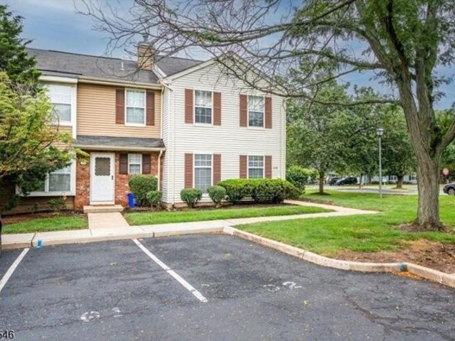 Saint Giles Ct, Franklin Twp, Condo For Sale