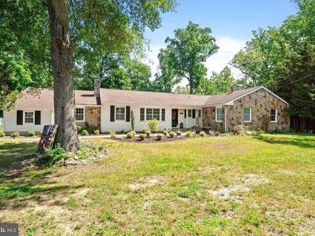 Saint John St, Pemberton, Home For Sale