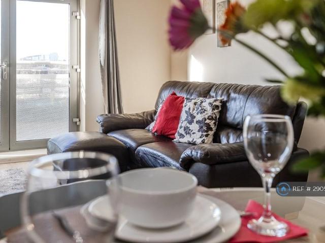 Saint Lawrence Road, Newcastle Upon. 2 bed flat to rent £2,200 pcm £508 pw