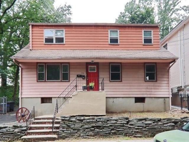Saint Louis Ave, Hillside, Home For Sale